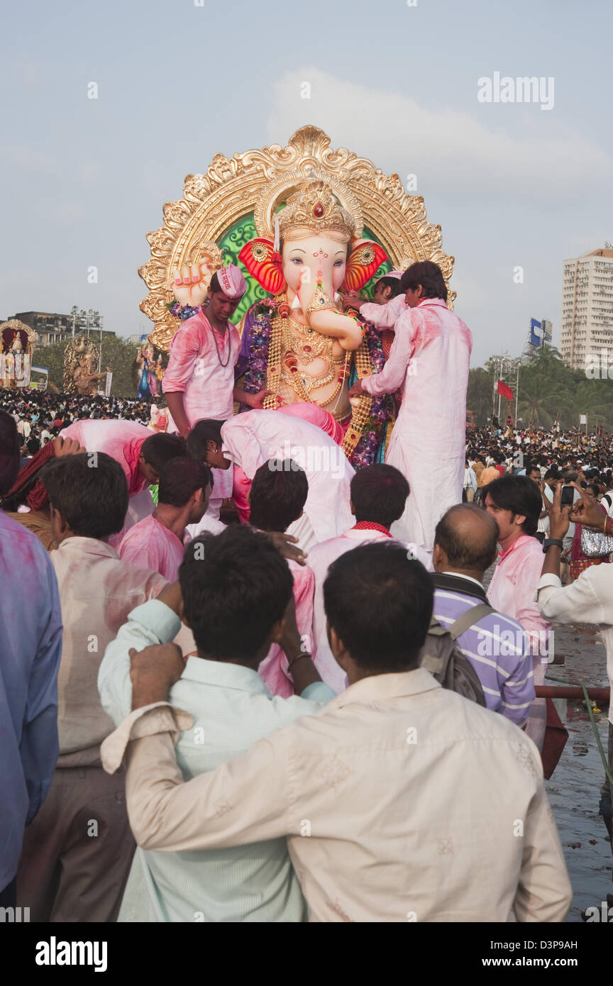 Crowd at religious procession during Ganpati visarjan ceremony, Mumbai ...