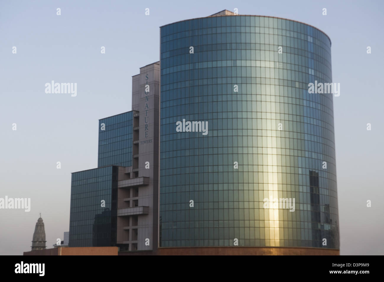 Sun reflecting on the glass of an office building, Signature Towers ...
