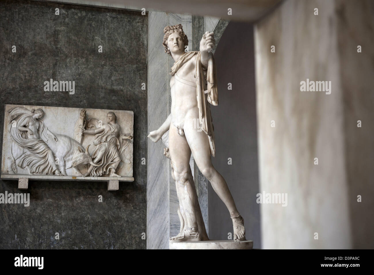 Pythian apollo belvedere hi-res stock photography and images - Alamy