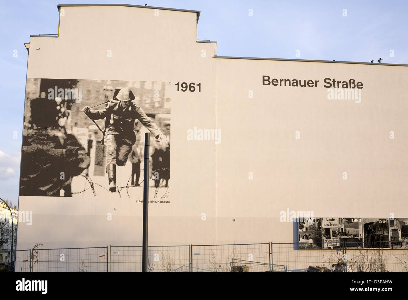 Berliner mauer museum bernauer strasse berlin germany barrier hi-res ...