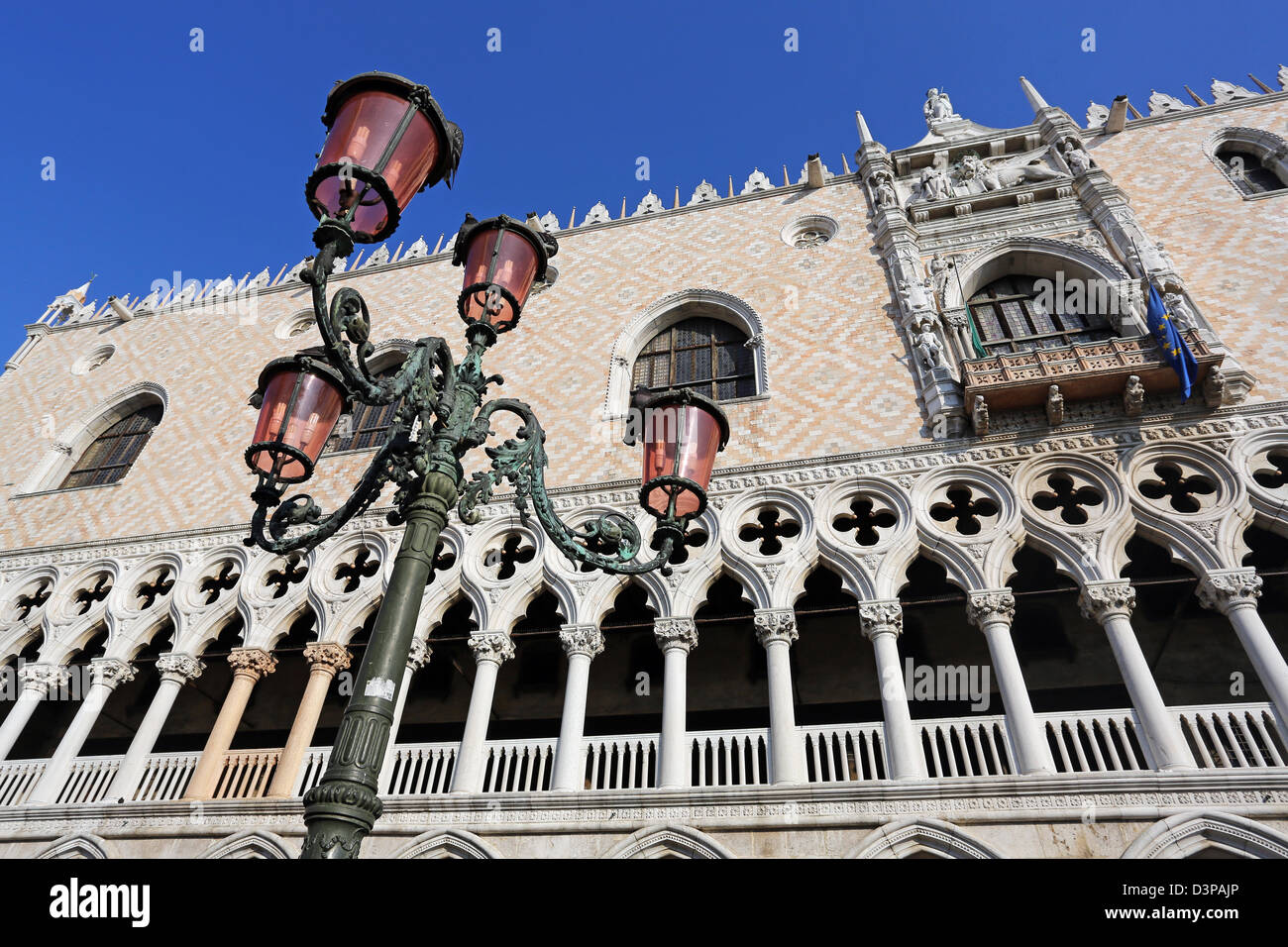 Venetian gothic architecture hi-res stock photography and images - Alamy