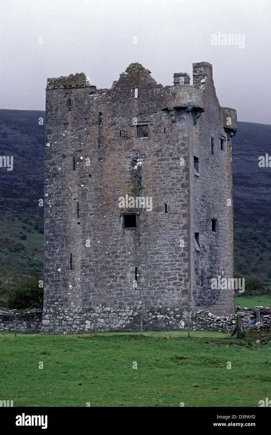 Gleninagh castle hi-res stock photography and images - Alamy