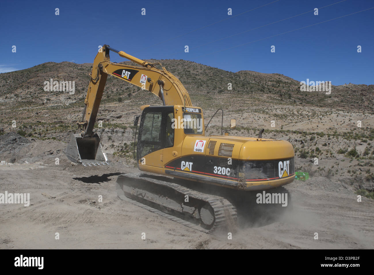 Heavy duty construction vehicles hi-res stock photography and images ...