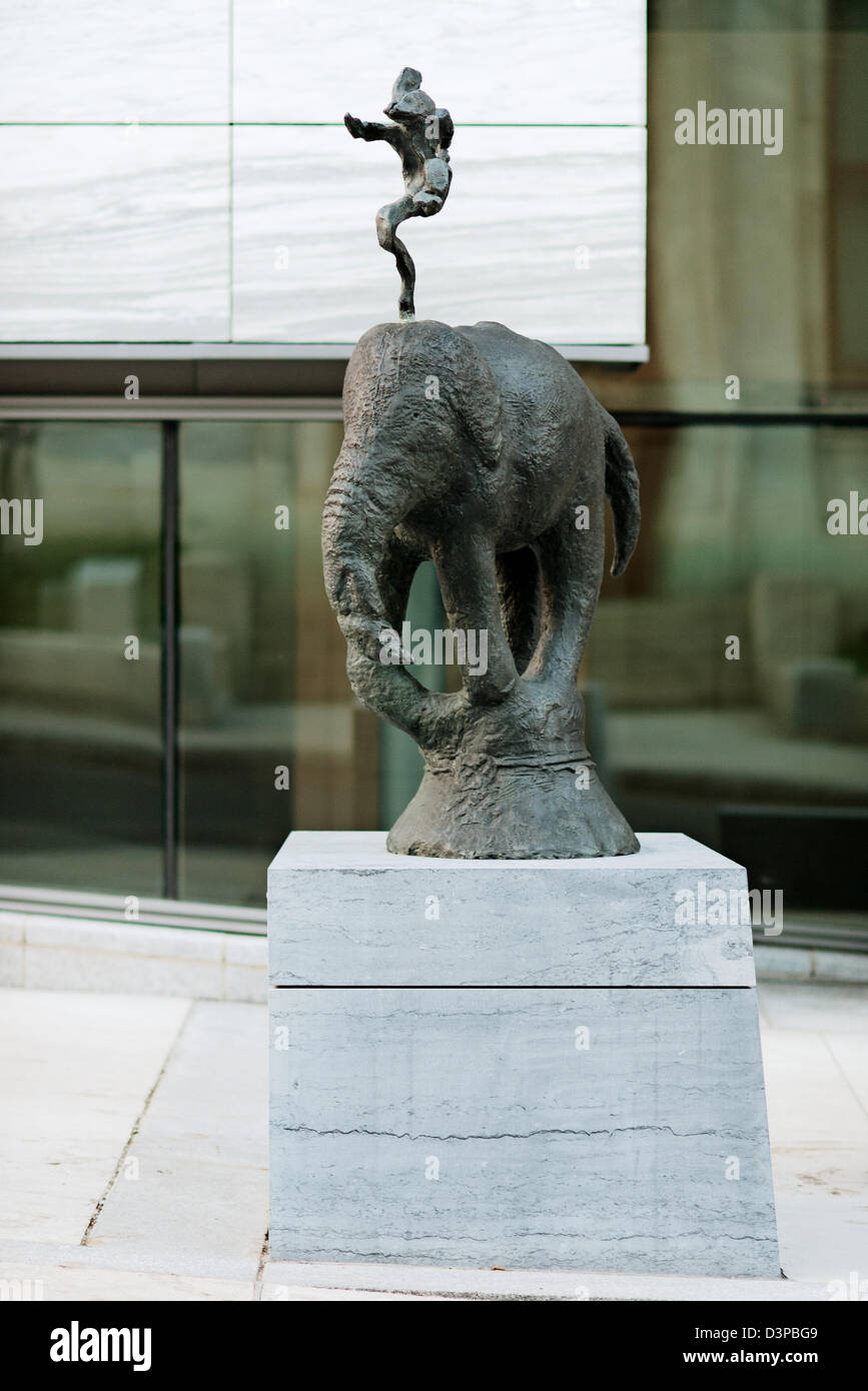 Public art, statues and sculptures around Museum of Fine Arts / Musée ...