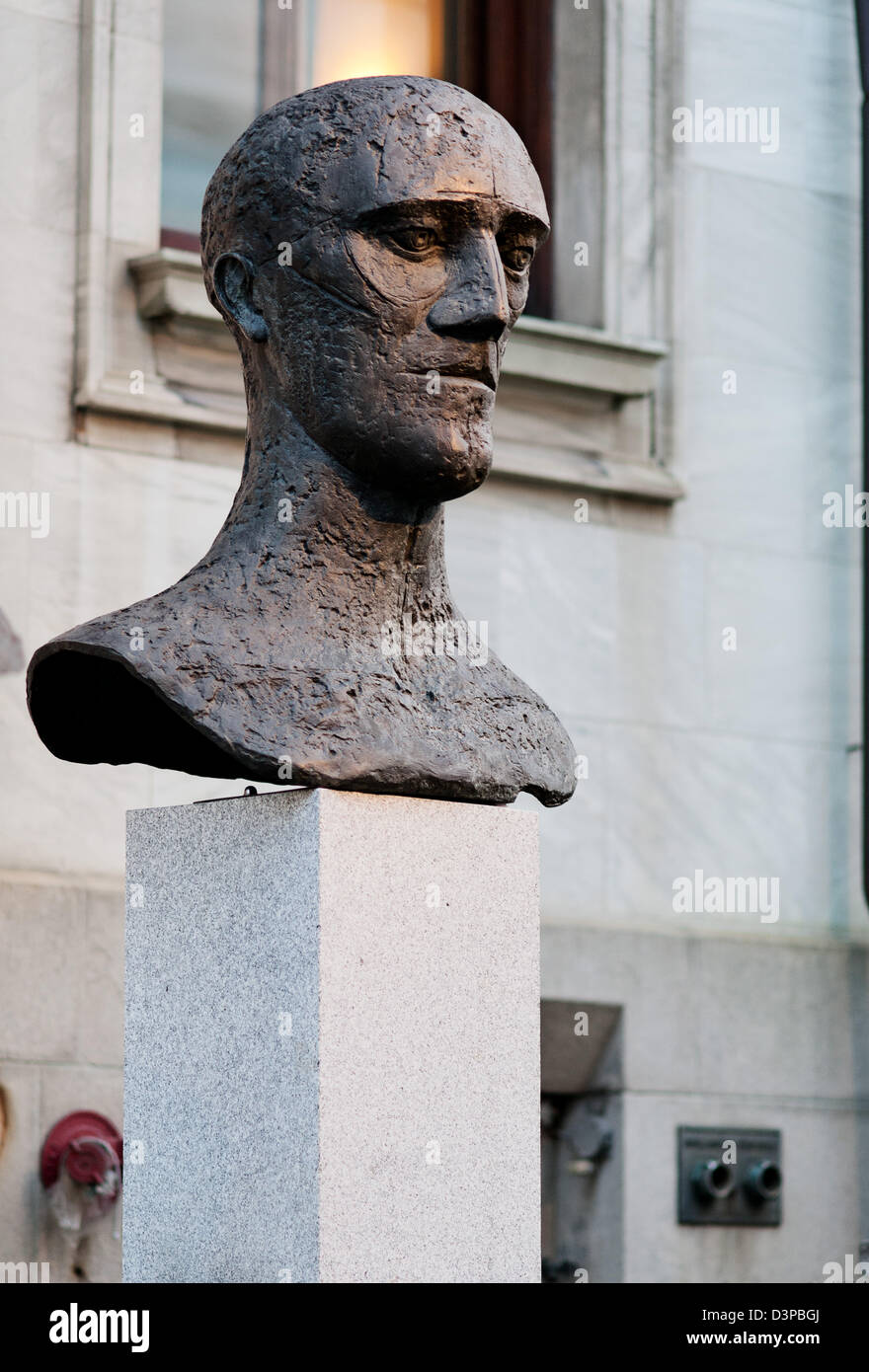 Public art, statues and sculptures around Museum of Fine Arts / Musée ...