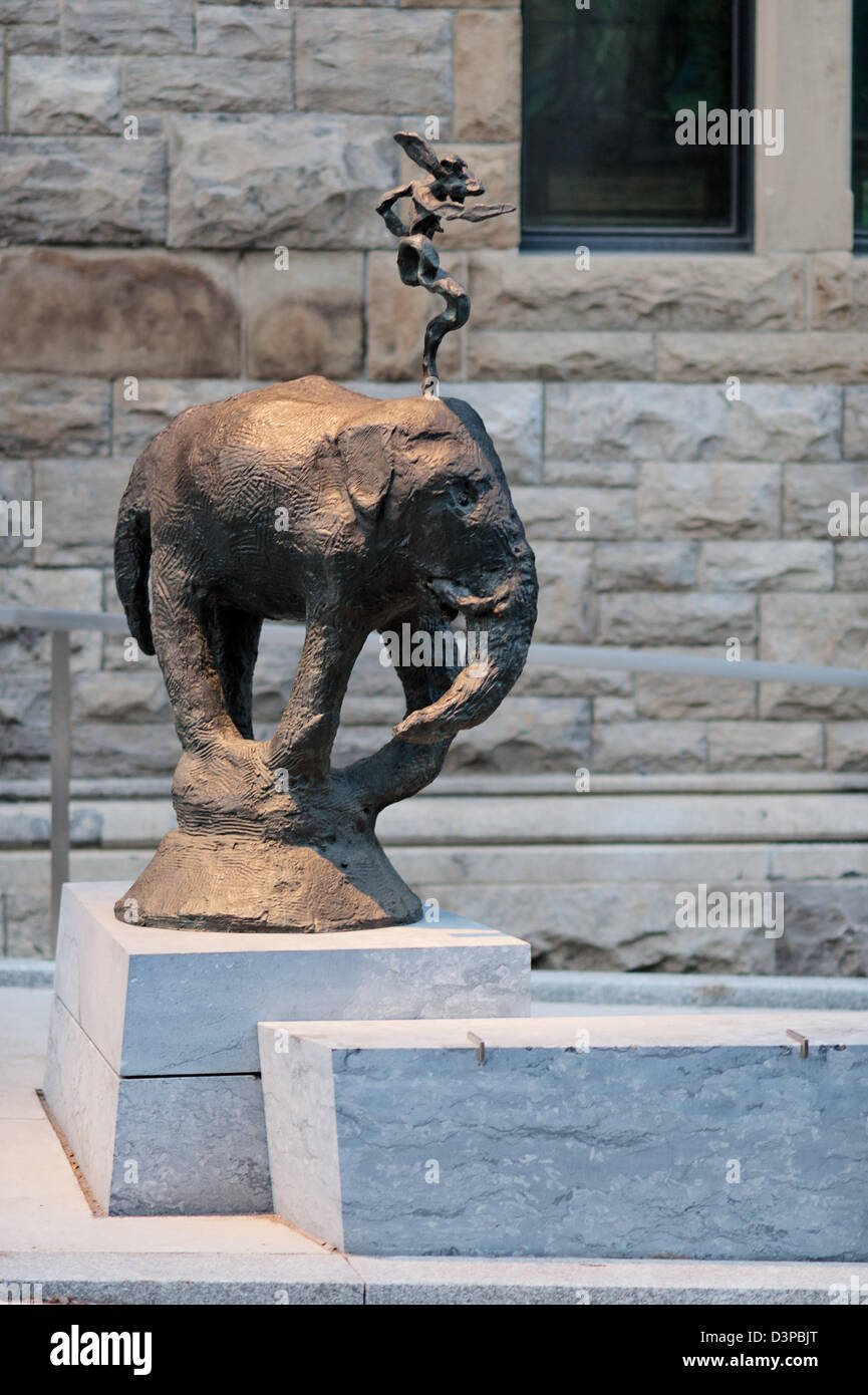 Public art, statues and sculptures around Museum of Fine Arts / Musée ...