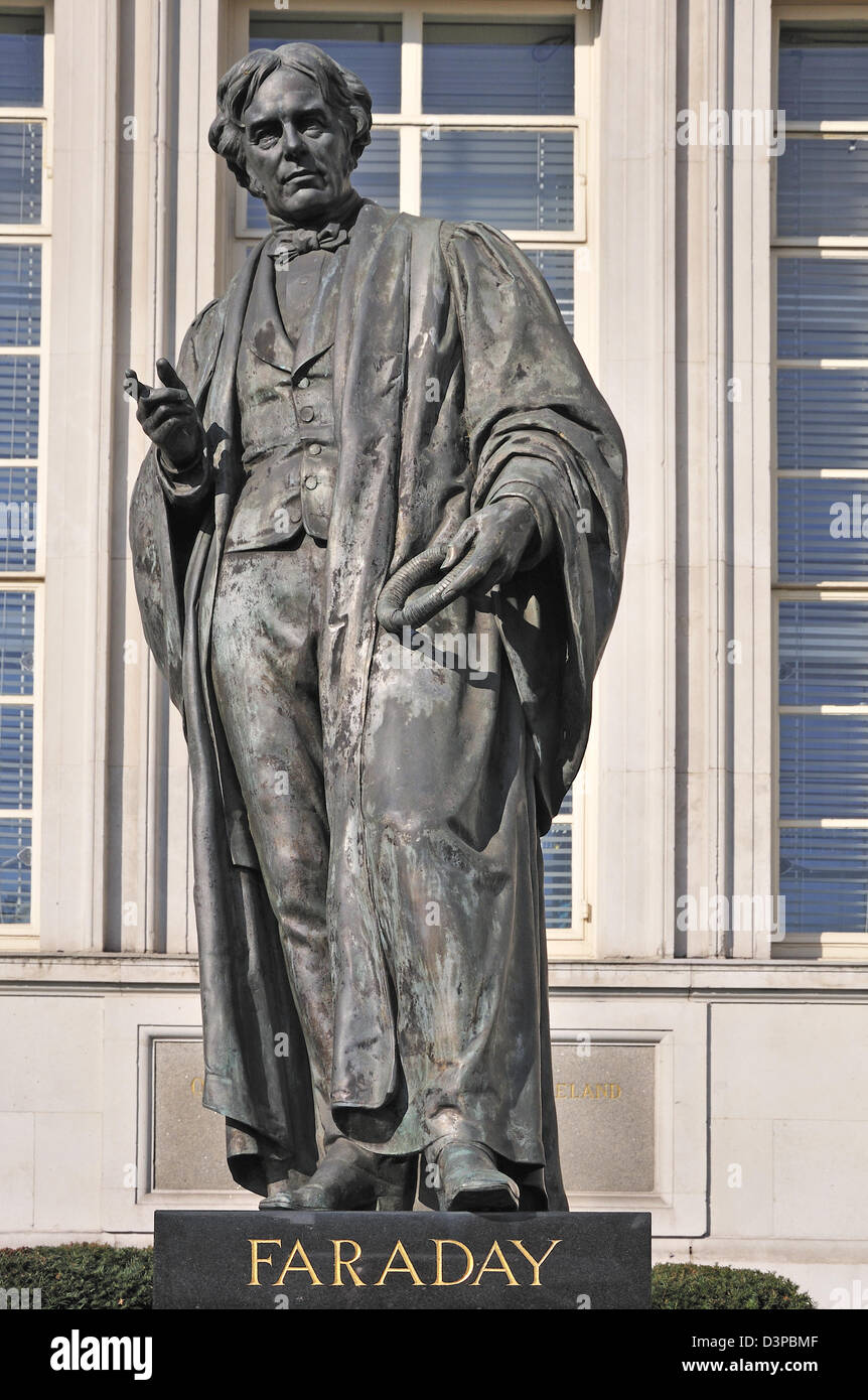 London, England, UK. Statue: Michael Faraday (Scientist, 1791-1867) by ...