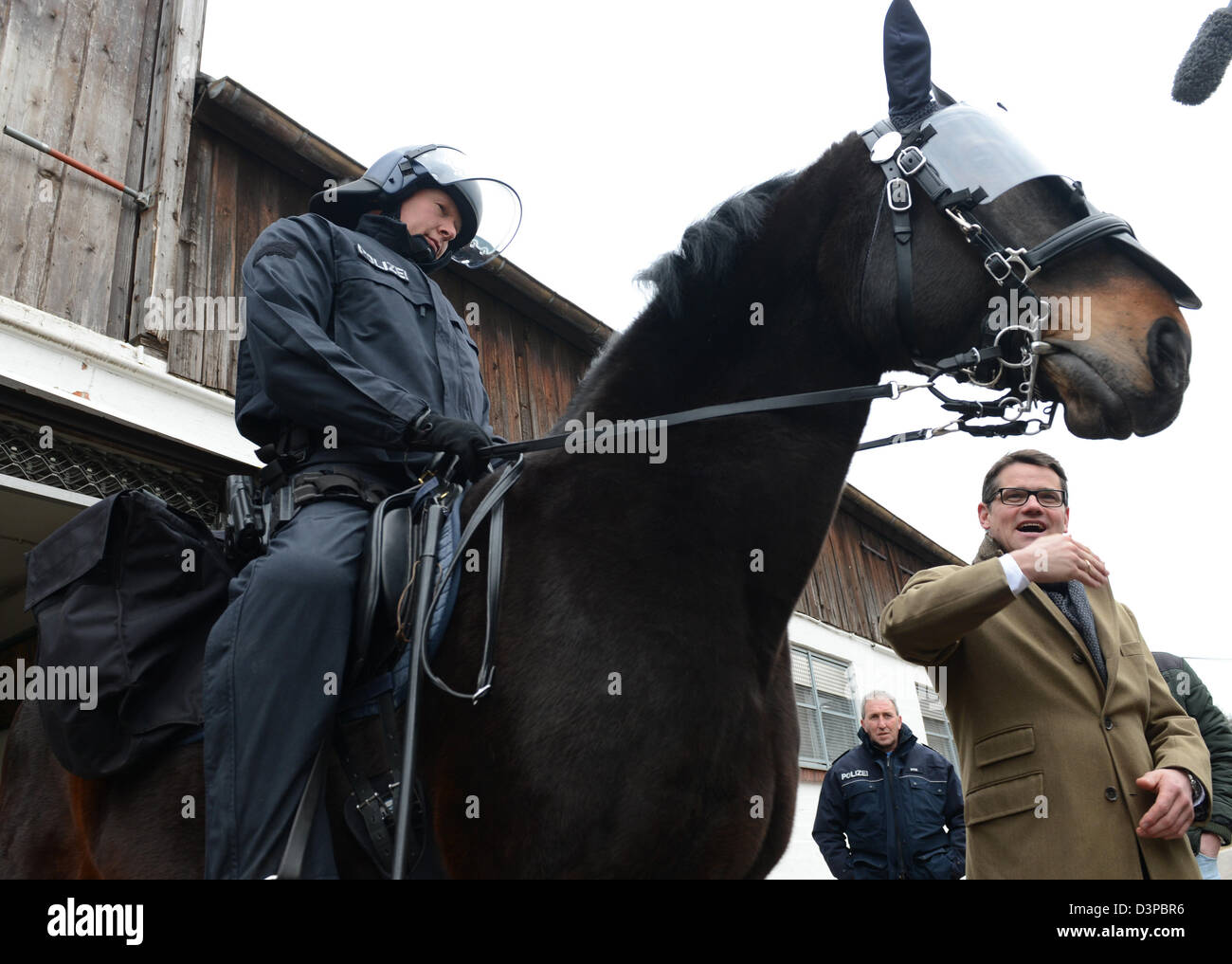 Police horses in riot gear hi-res stock photography and images - Alamy