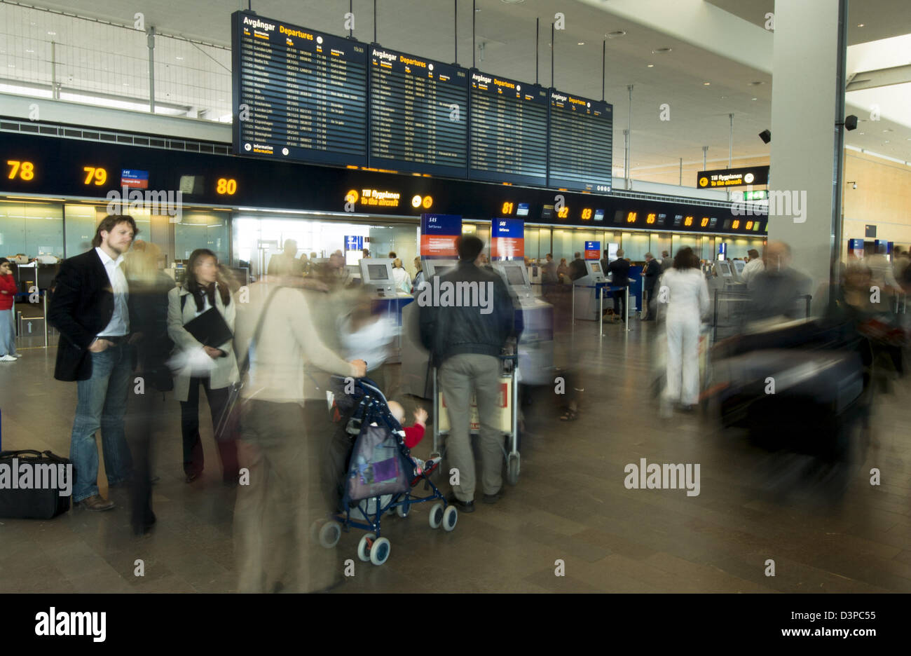 People checking in at the airport, Arlanda Airport Stock Photo - Alamy