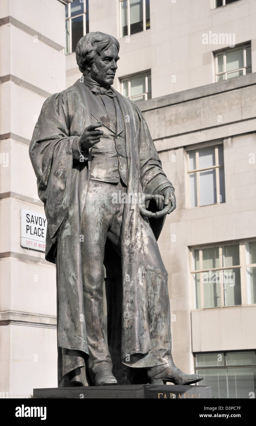 Faraday statue hi-res stock photography and images - Alamy