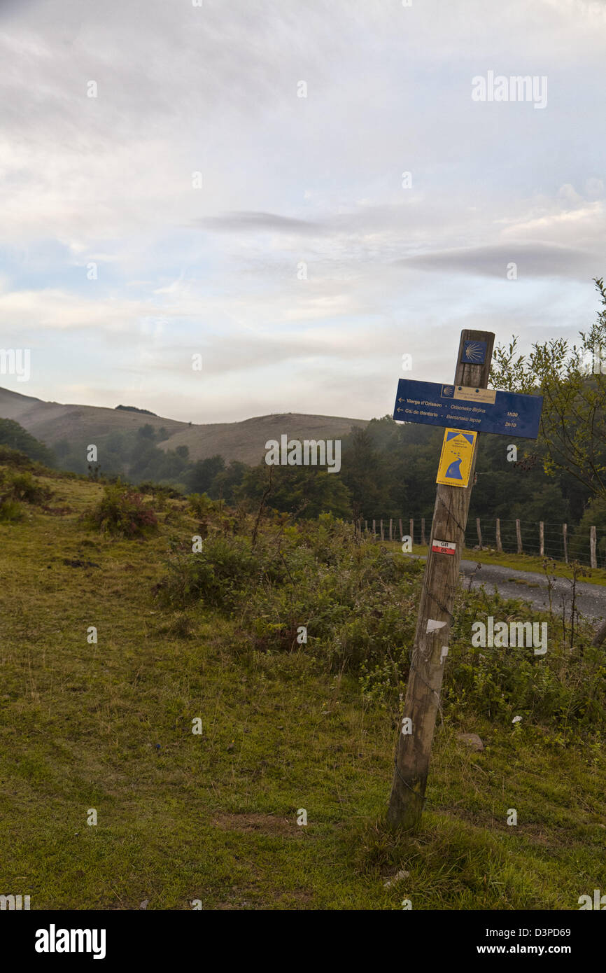 Camino route Marker and sign on the rural route of "the Way of Saint ...