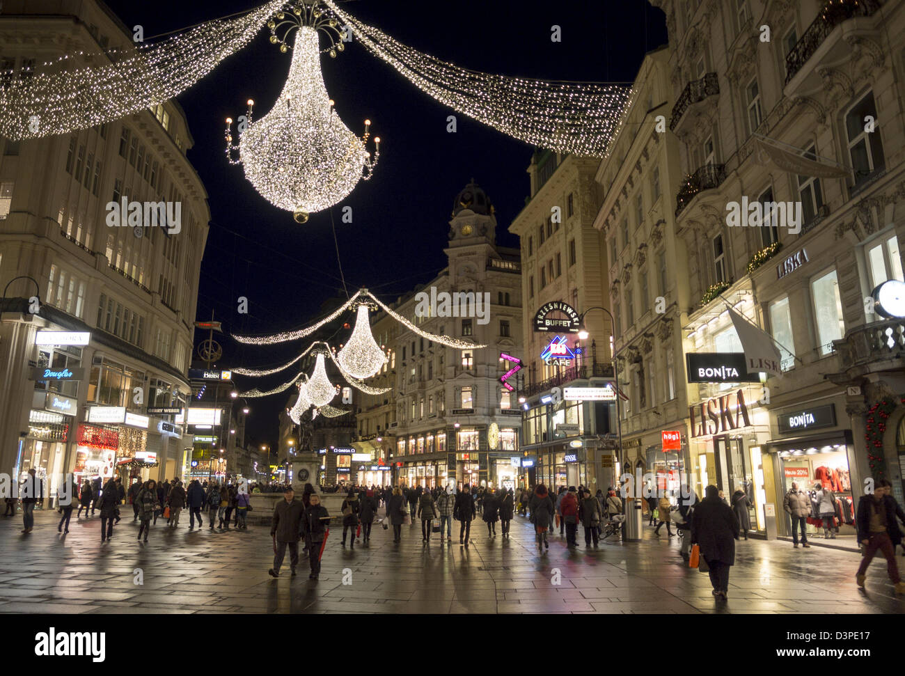 Der Graben lit up for Advent. Christmas chandeliers decorate this ...