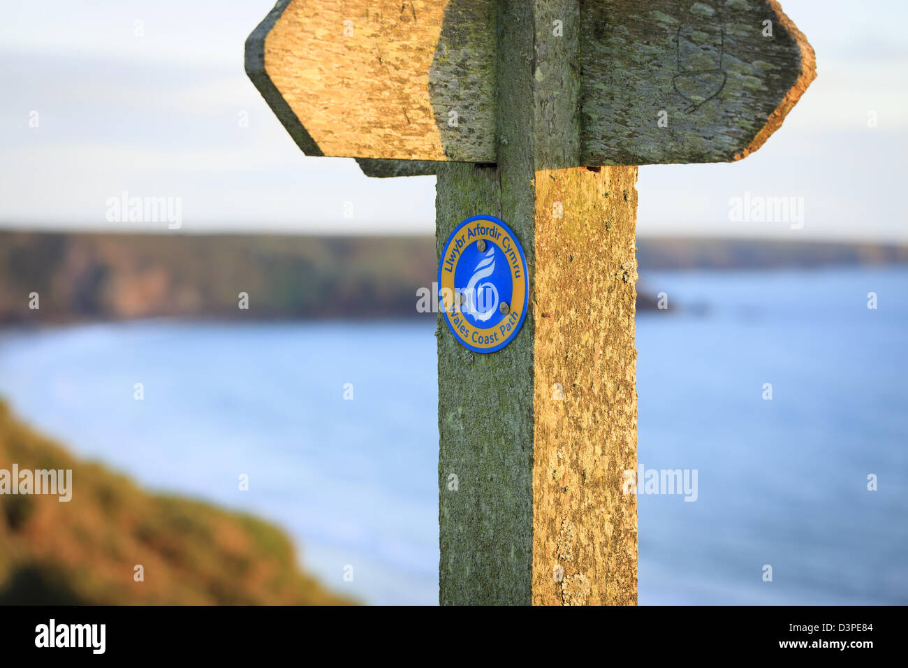 Coast path sign Stock Photo - Alamy