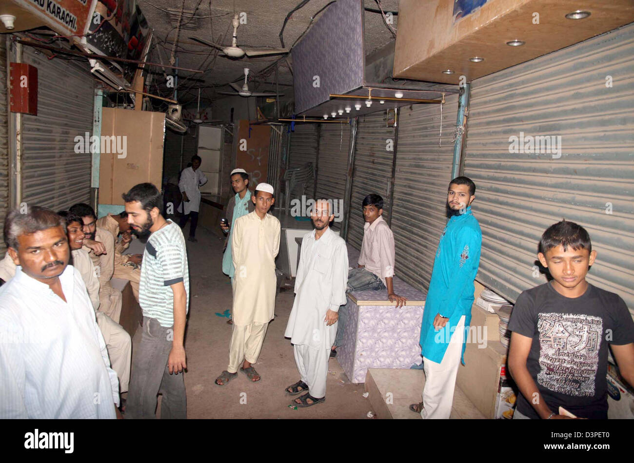 Shops keepers hi-res stock photography and images - Alamy