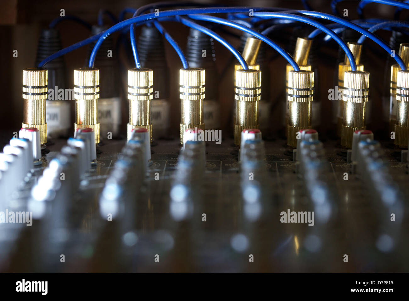 Music in leeds hi-res stock photography and images - Alamy