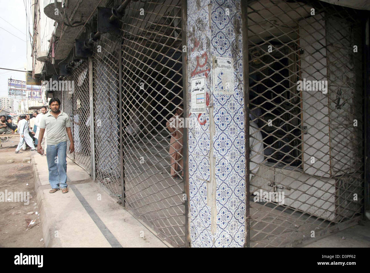 Different shops hi-res stock photography and images - Alamy