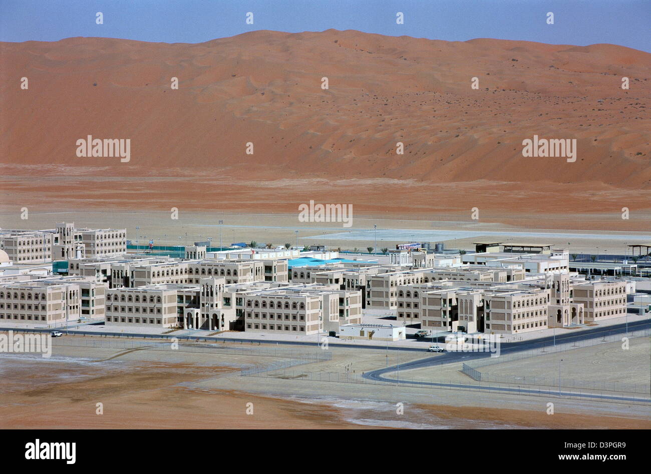 Residential and admin buildings in Shaybah where Saudi Aramco has ...