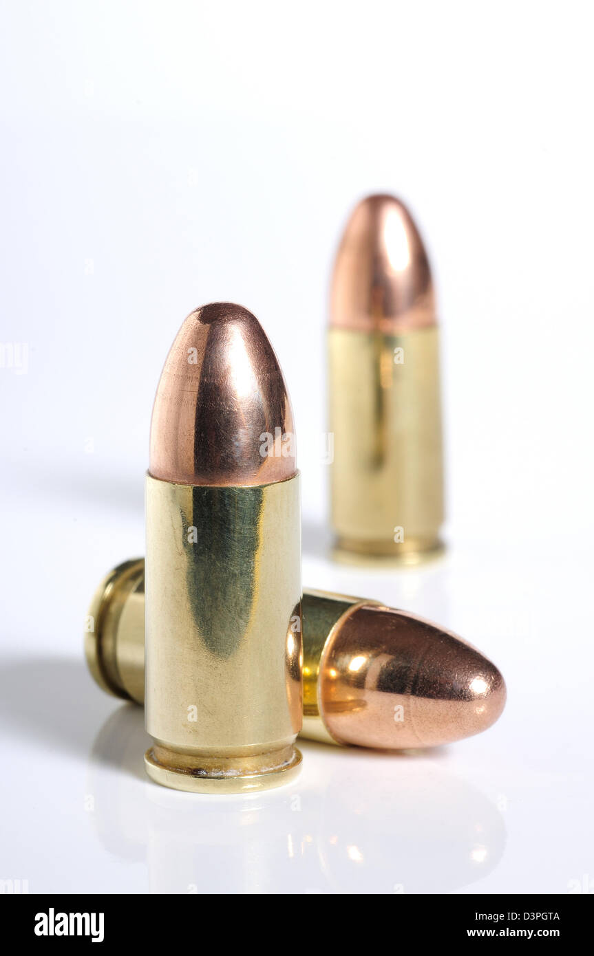 9mm Winchester Luger bullets against white backdrop Stock Photo - Alamy