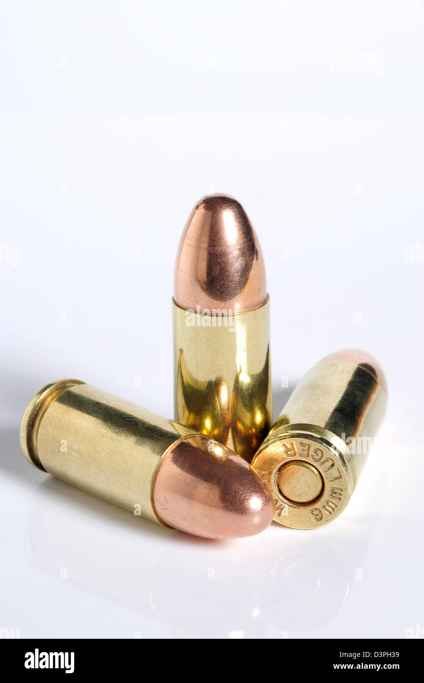 9mm Winchester Luger bullets against white backdrop Stock Photo - Alamy