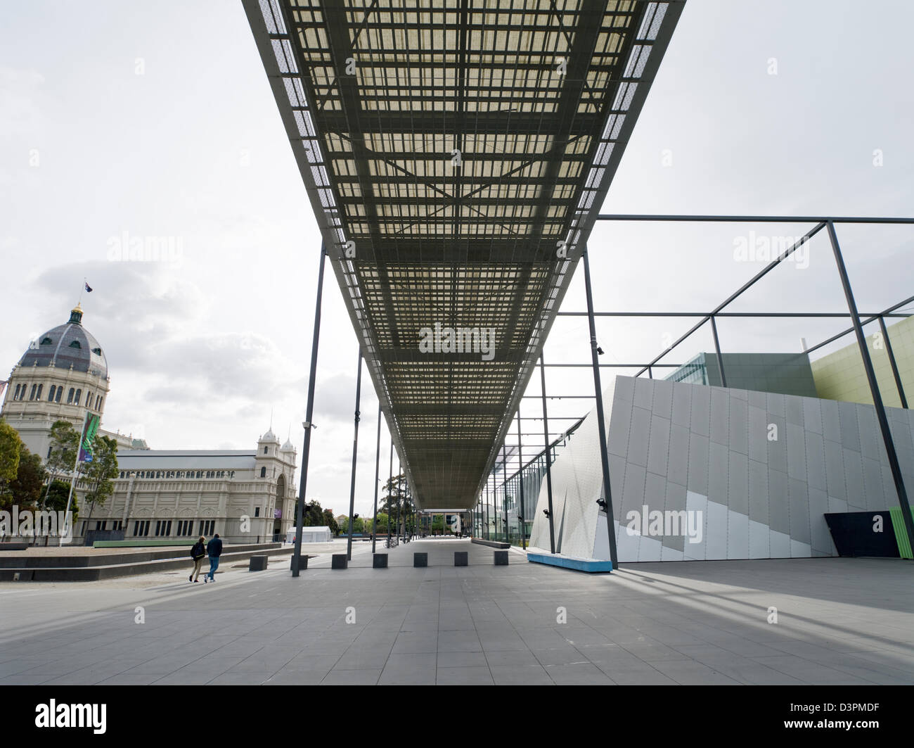 Royal Exhibition Building and the contemporary Melbourne Museum ...