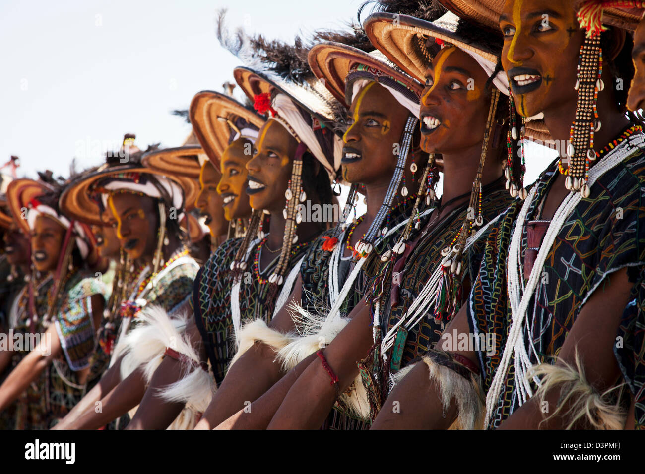 Wodaabe men dance at Gerewol festival near Ingal, Nothern Niger Stock ...