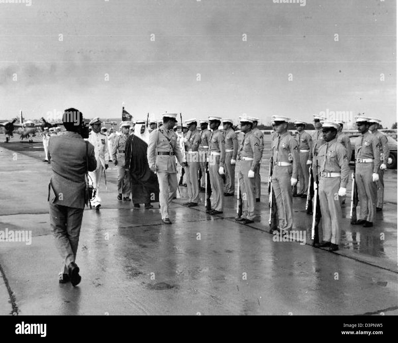 Marine corps professionalism hi-res stock photography and images - Alamy