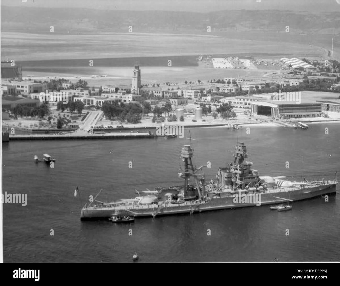 USS Pennsylvania (BB-38), a Pennsylvania-class battleship, anchored at ...