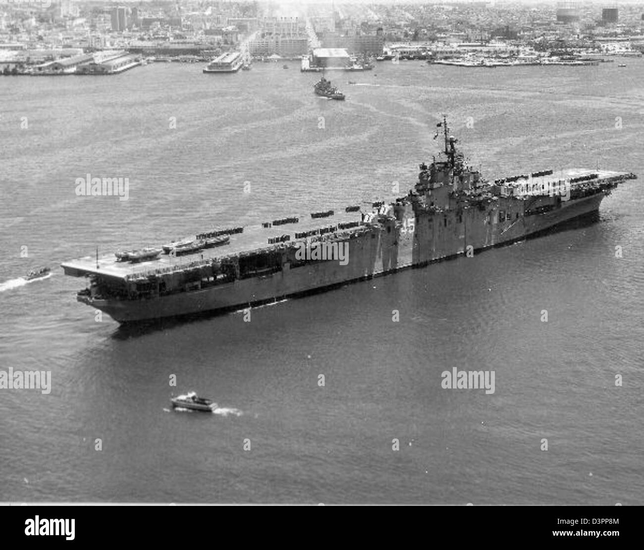The USS Franklin D. Roosevelt (CV-45), an aircraft carrier, is seen ...