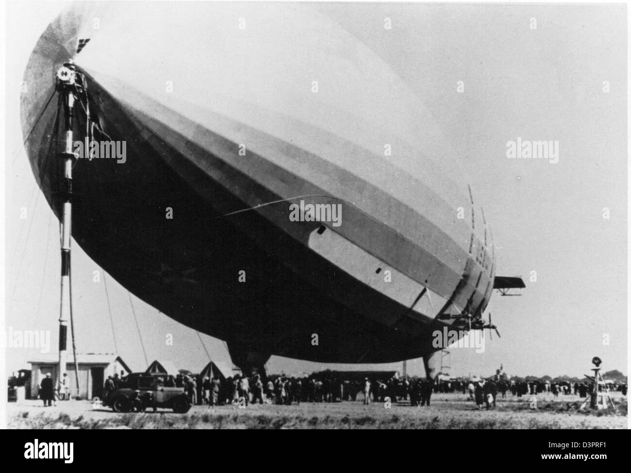 United states navy rigid airships Black and White Stock Photos & Images ...