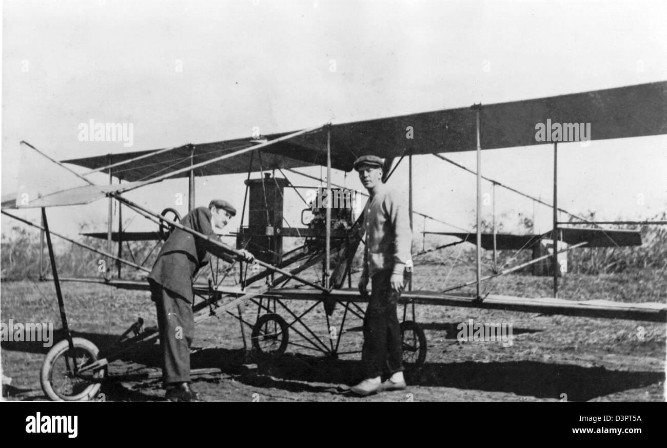 Glenn curtiss his plane Black and White Stock Photos & Images - Alamy
