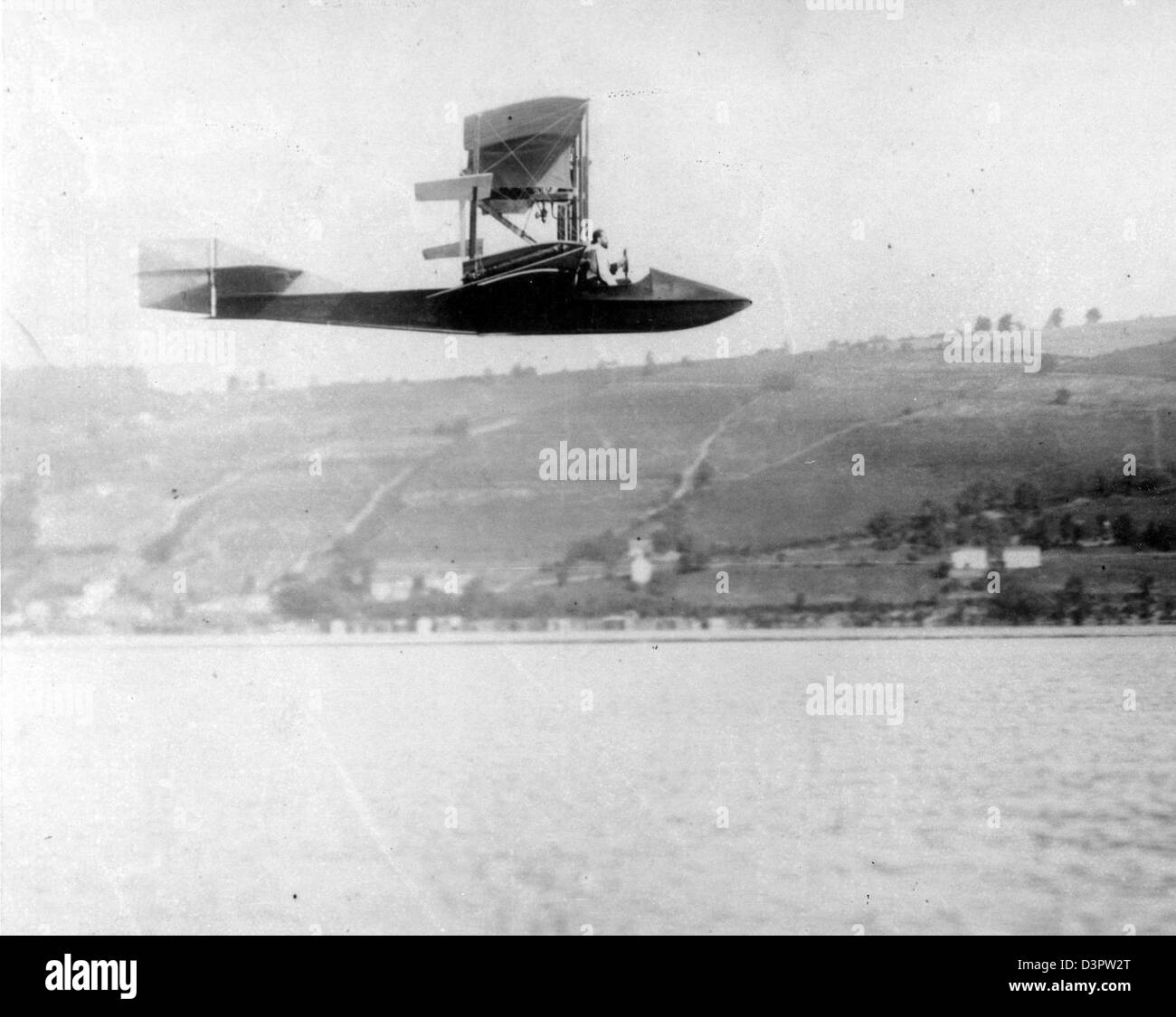 The Curtiss F Model F biplane, designed for both land and water use ...