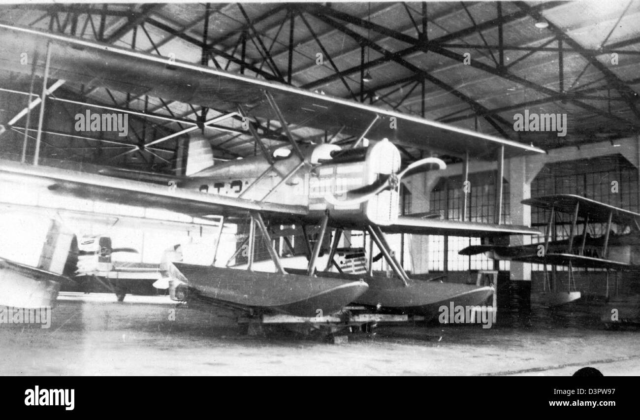 Douglas dt 2 hi-res stock photography and images - Alamy