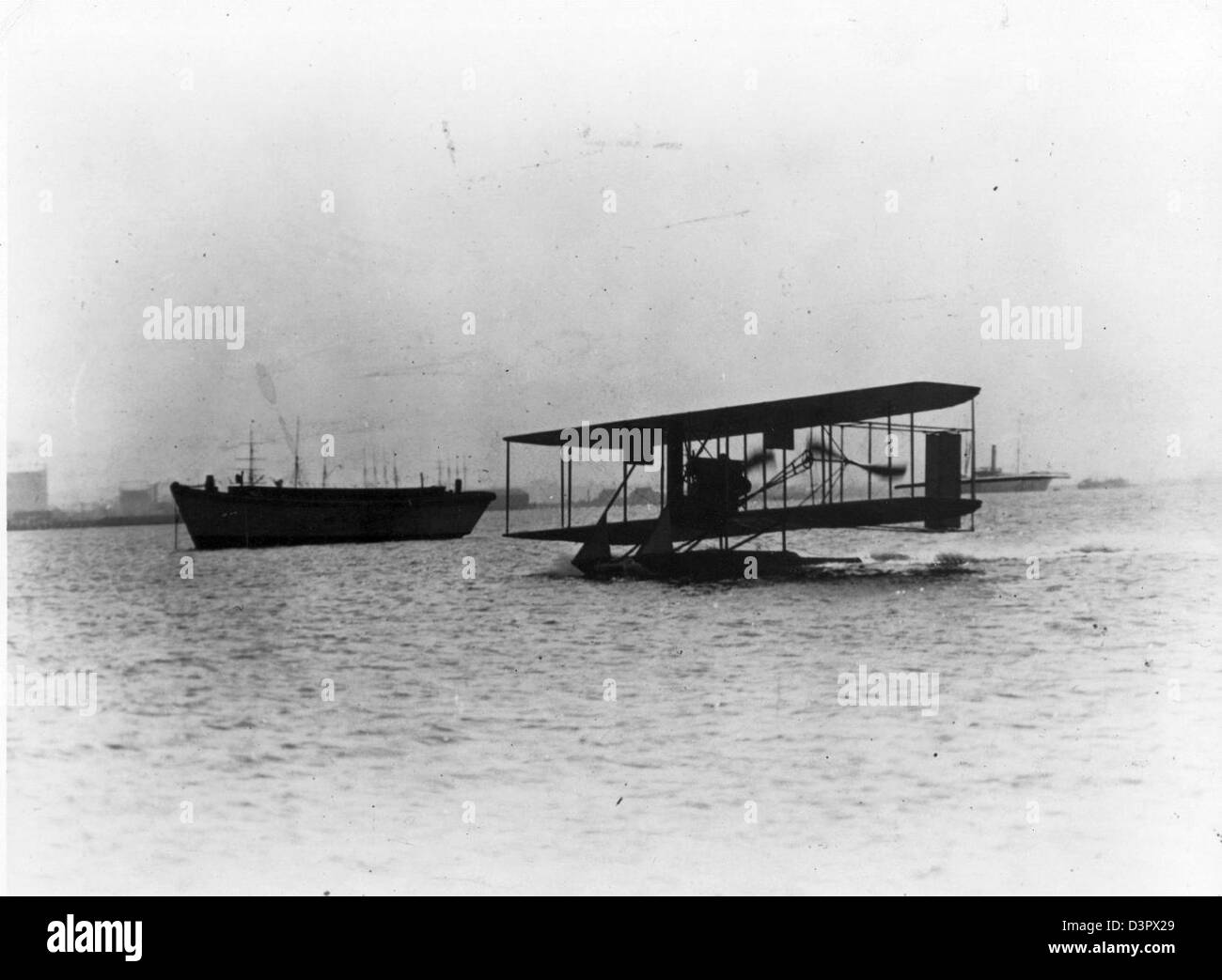 Wright Hydro refers to Wright's early experiments with hydroplanes and ...