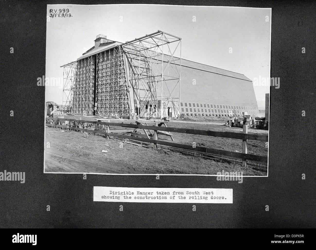 Dirigible hangar hi-res stock photography and images - Alamy
