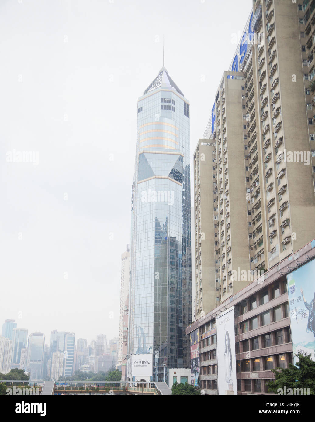 Modern buildings hong kong hi-res stock photography and images - Alamy