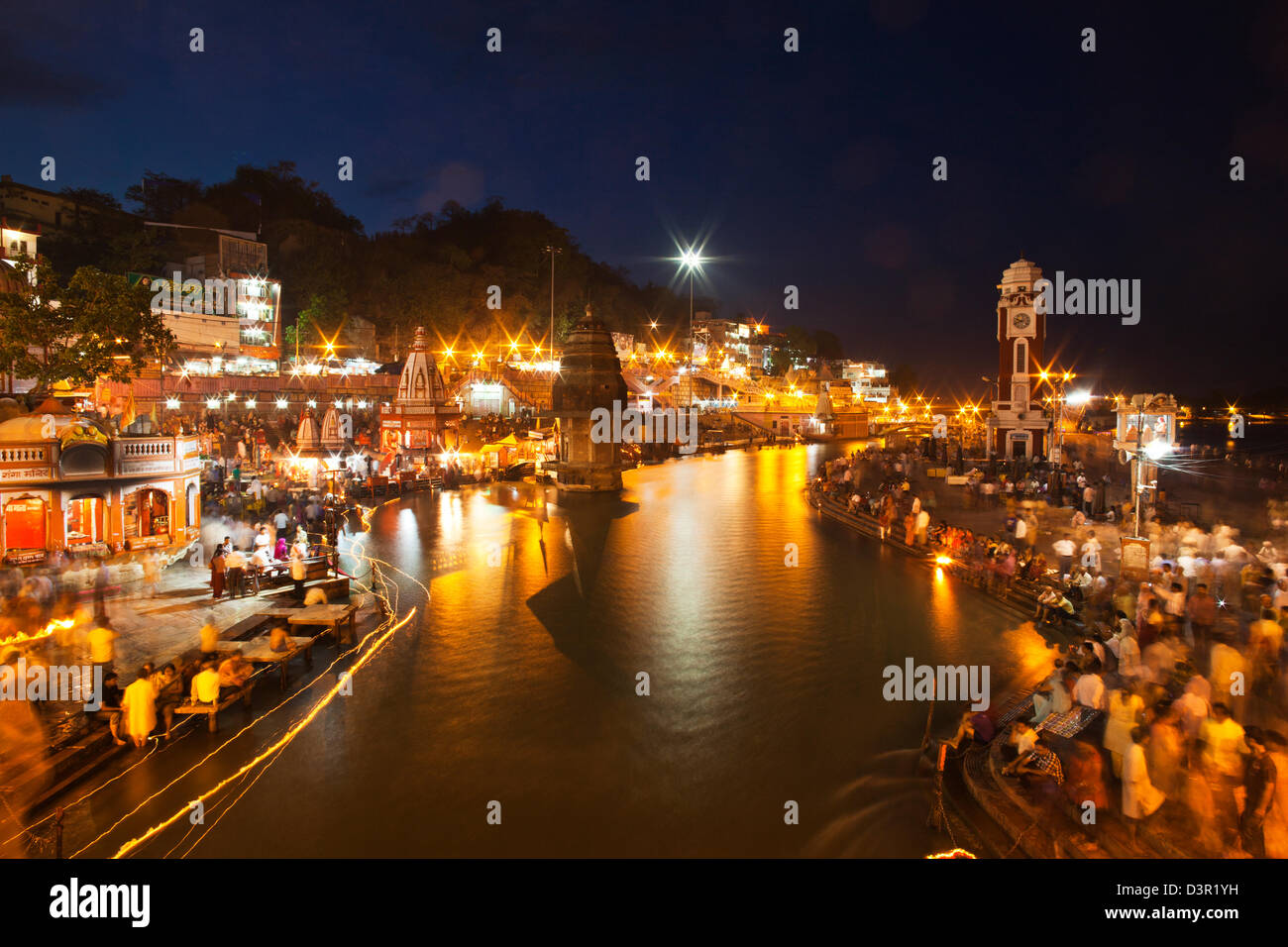 Illuminated temples at Har Ki Pauri at night, River Ganges, Haridwar ...