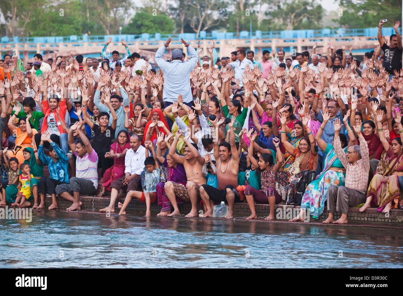 Crowd india people standing hi-res stock photography and images - Alamy
