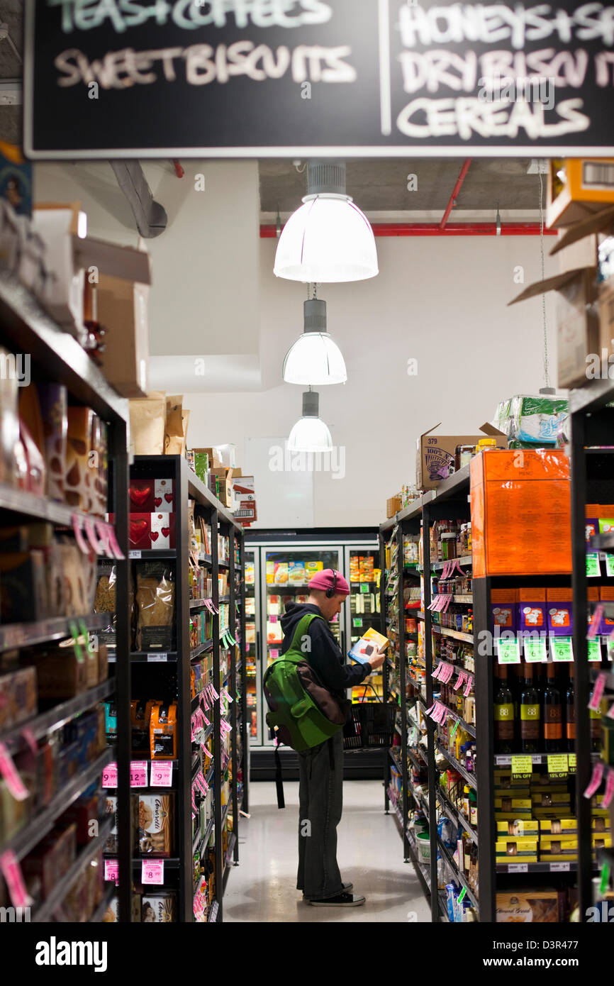 Supermarket Aisles Stock Photos & Supermarket Aisles Stock Images - Alamy