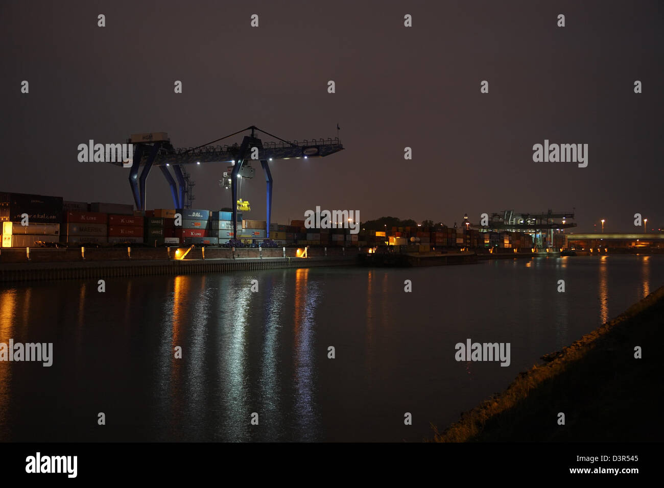 Conatainer port hi-res stock photography and images - Alamy