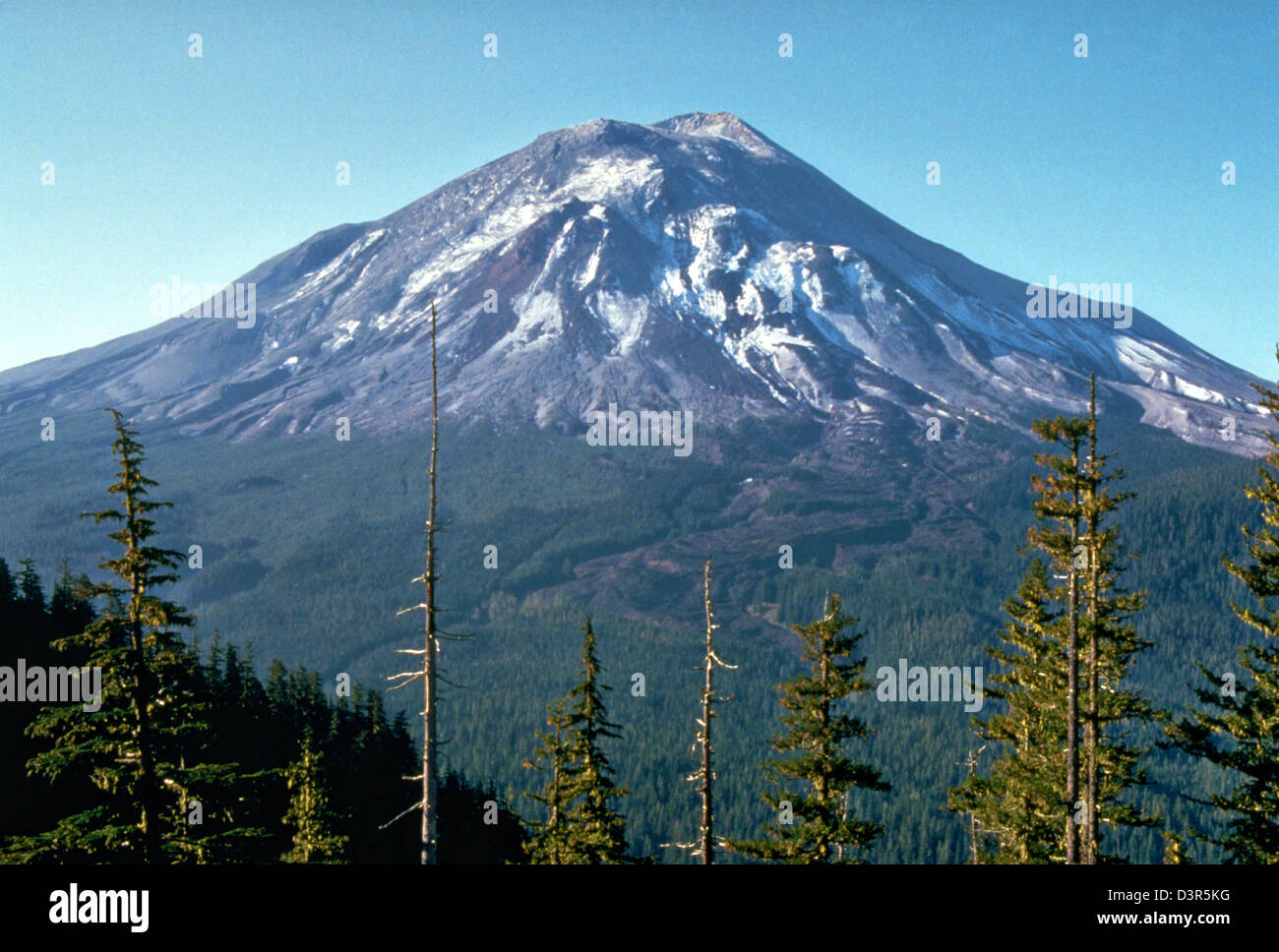 View from Johnston Ridge six miles northwest of Mount St. Helens ...