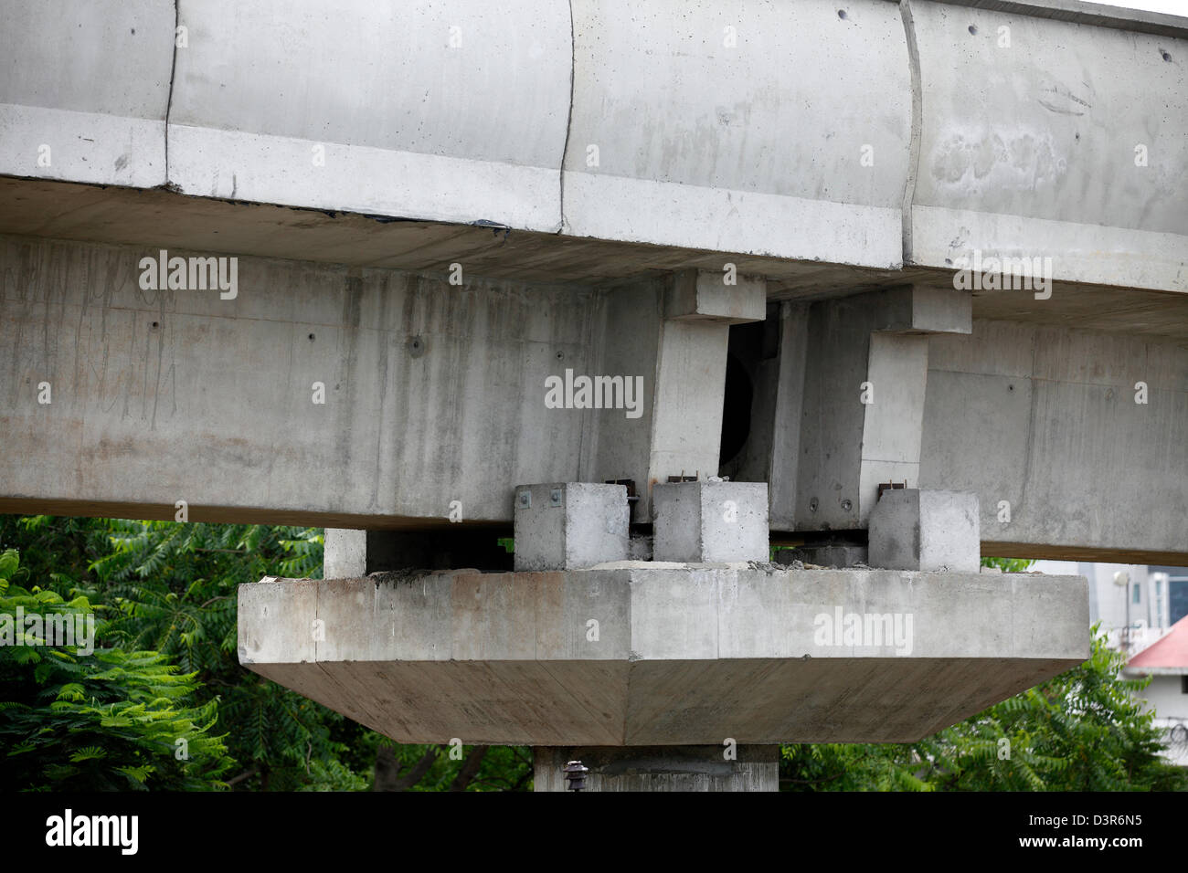 Concrete bridge india hi-res stock photography and images - Alamy