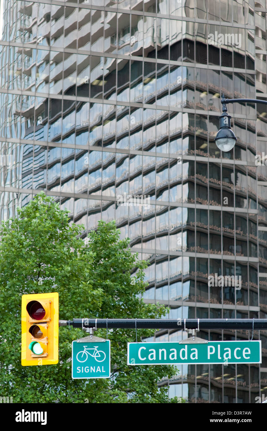 Vancouver, Canada, a traffic light at Canada Place Stock Photo - Alamy