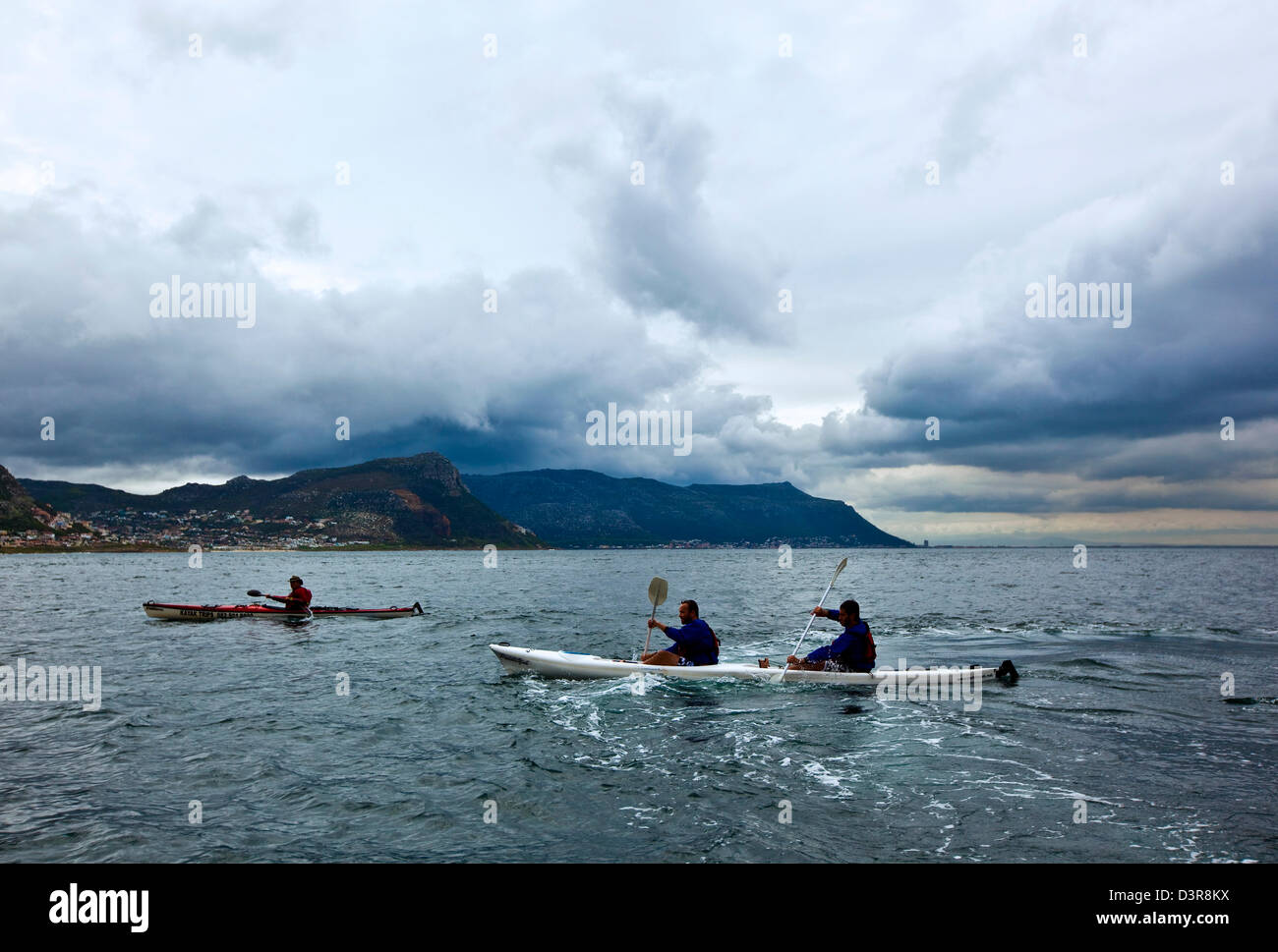Canoe in africa hi-res stock photography and images - Alamy