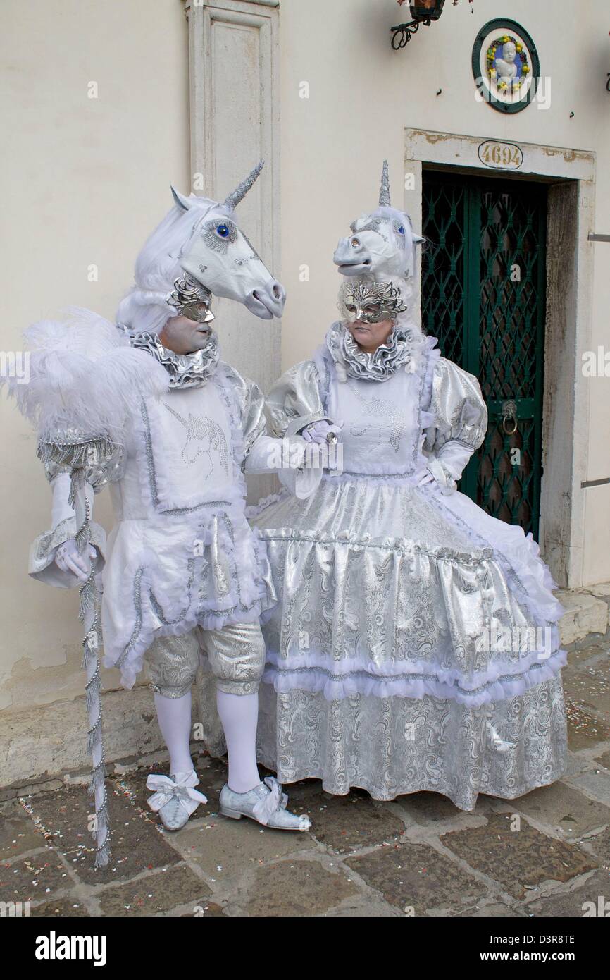 Epoch era dress hi-res stock photography and images - Alamy