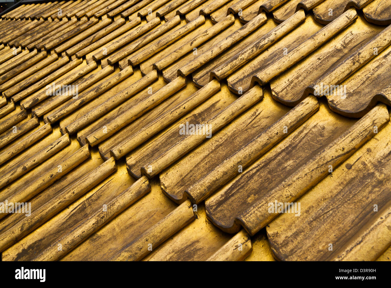 Gold roof tiles hi-res stock photography and images - Alamy
