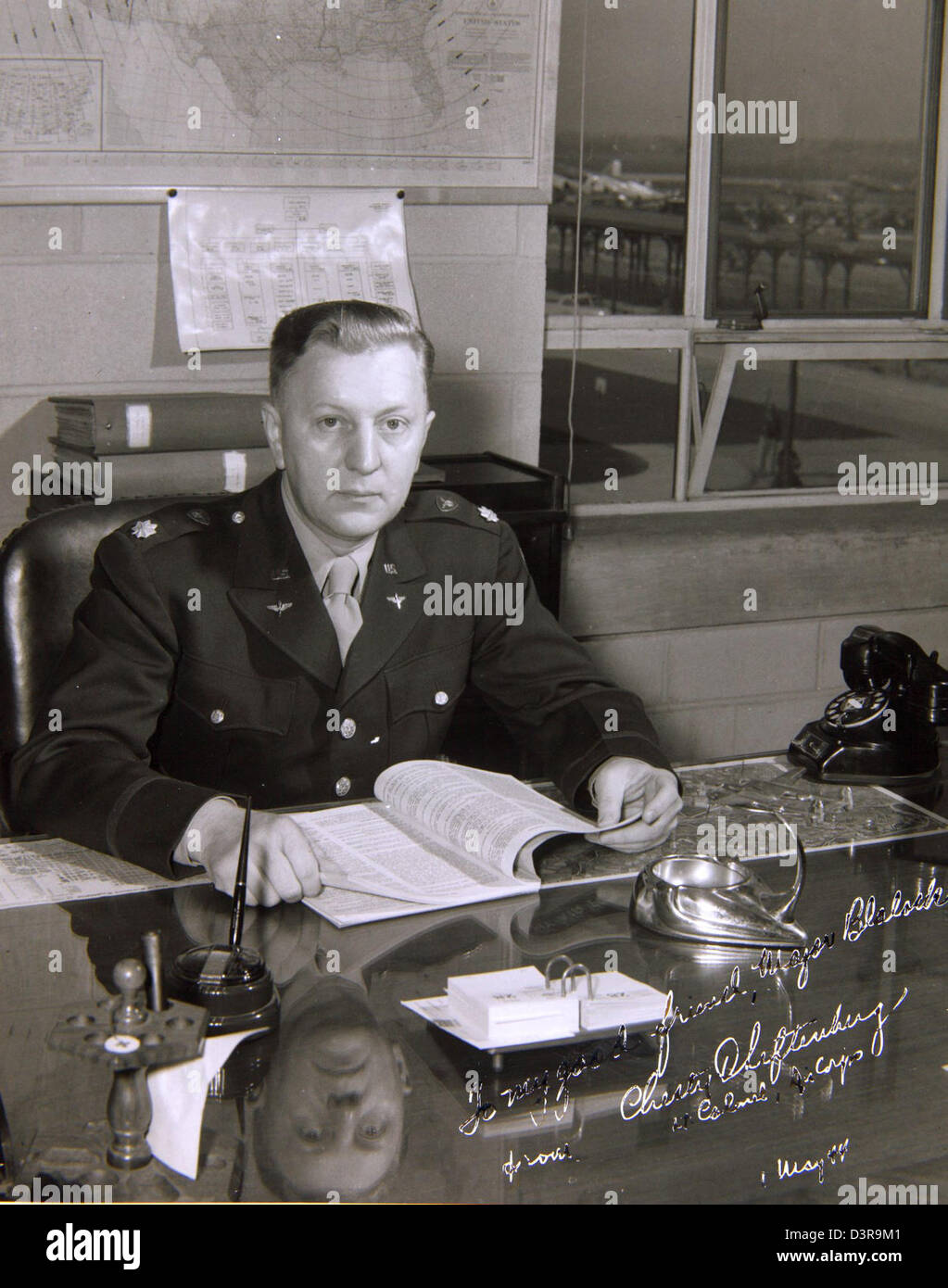 Lt colonel hi-res stock photography and images - Alamy