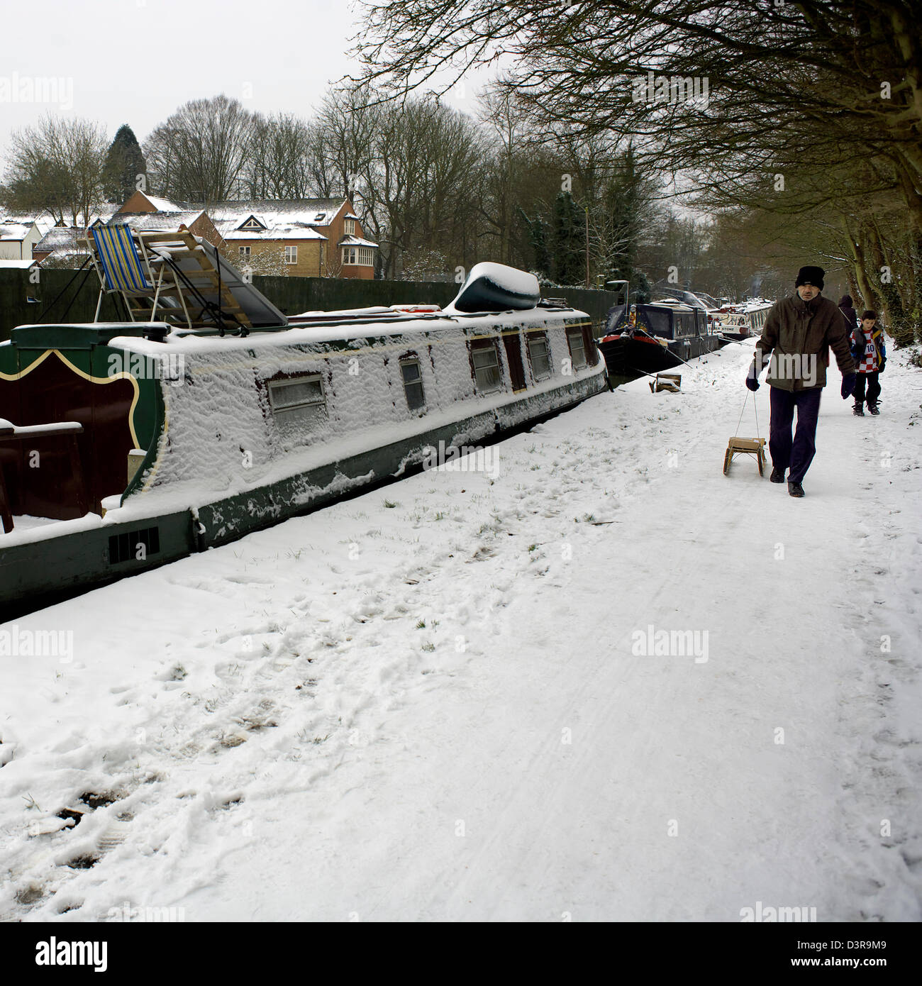 Snowy scene in oxford uk hi-res stock photography and images - Alamy