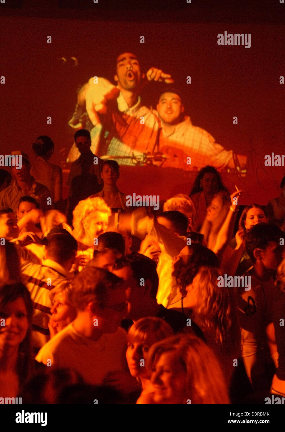 2be club hi-res stock photography and images - Alamy