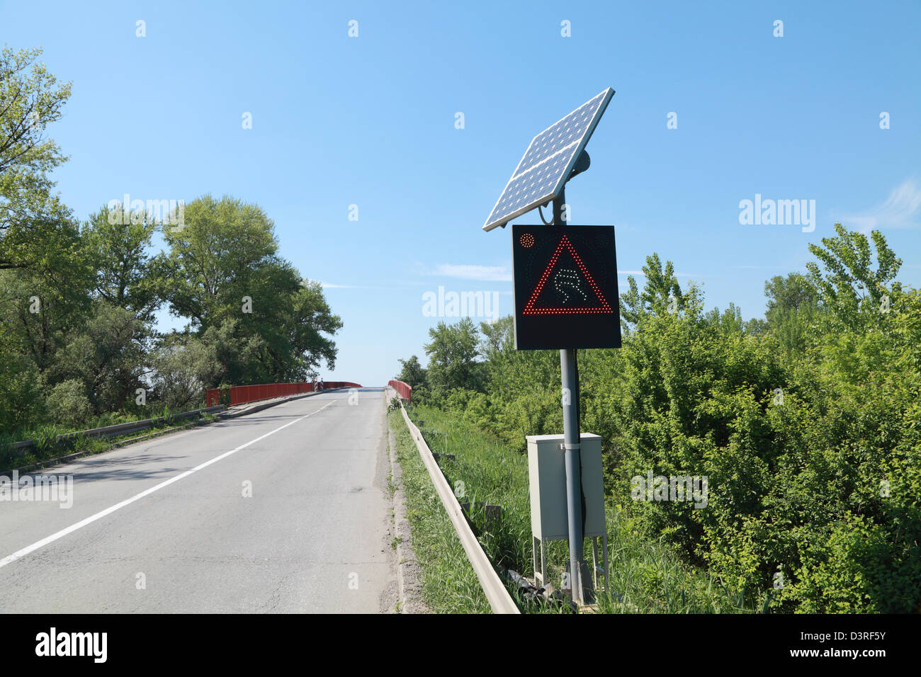 Solar power sign hi-res stock photography and images - Alamy