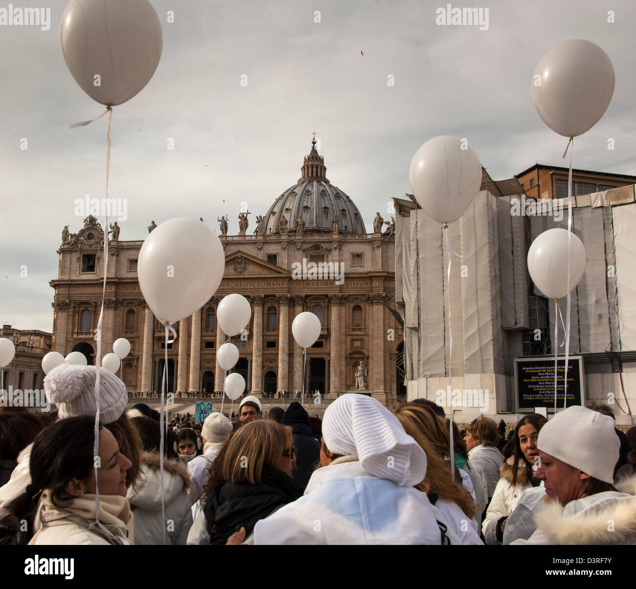 Angelus Papal audience, St. Peter's Square, the Vatican, Rome Stock ...